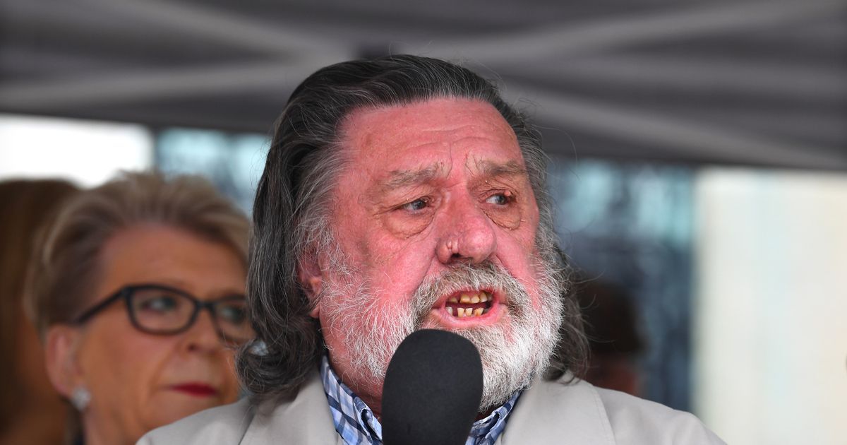 Ricky Tomlinson issues tribute after The Royle…