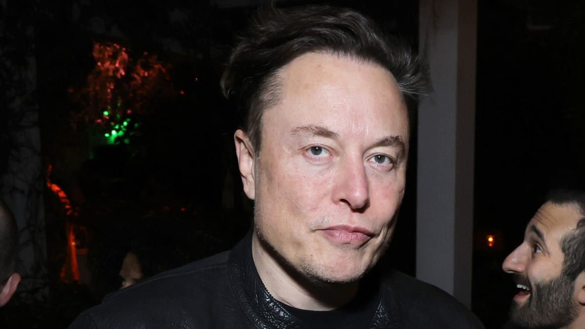 Elon Musk Takes a Clear Stand on a Difficult and…