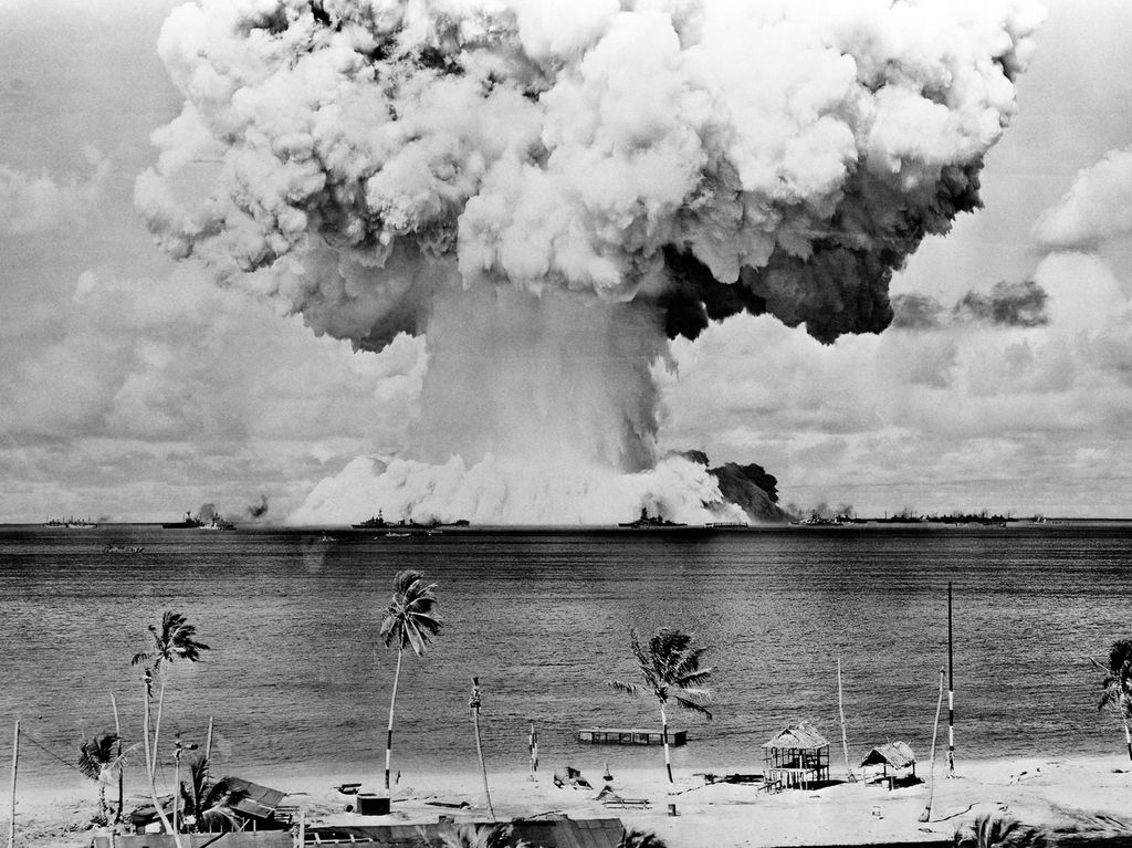 New footage reveals Bikini Atoll atomic bomb test…