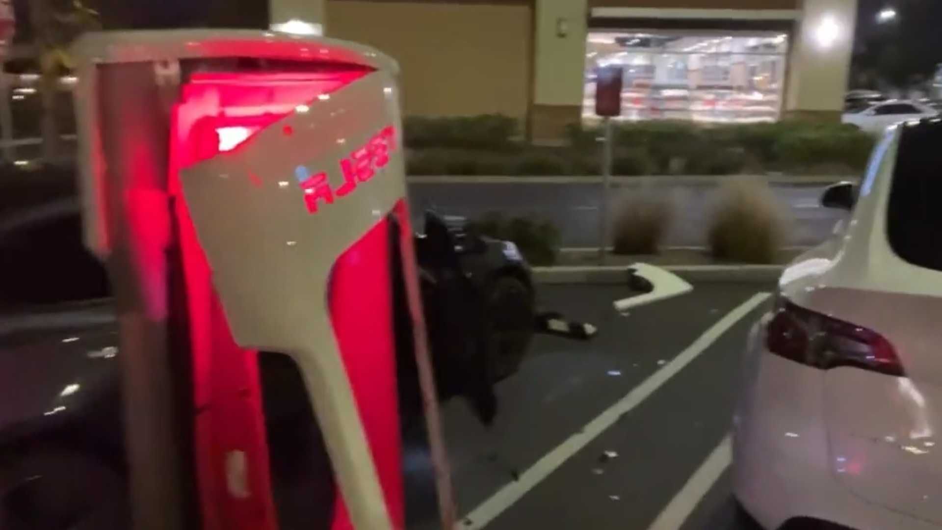 Watch Damaged Tesla Supercharger Put Other EV Fast…