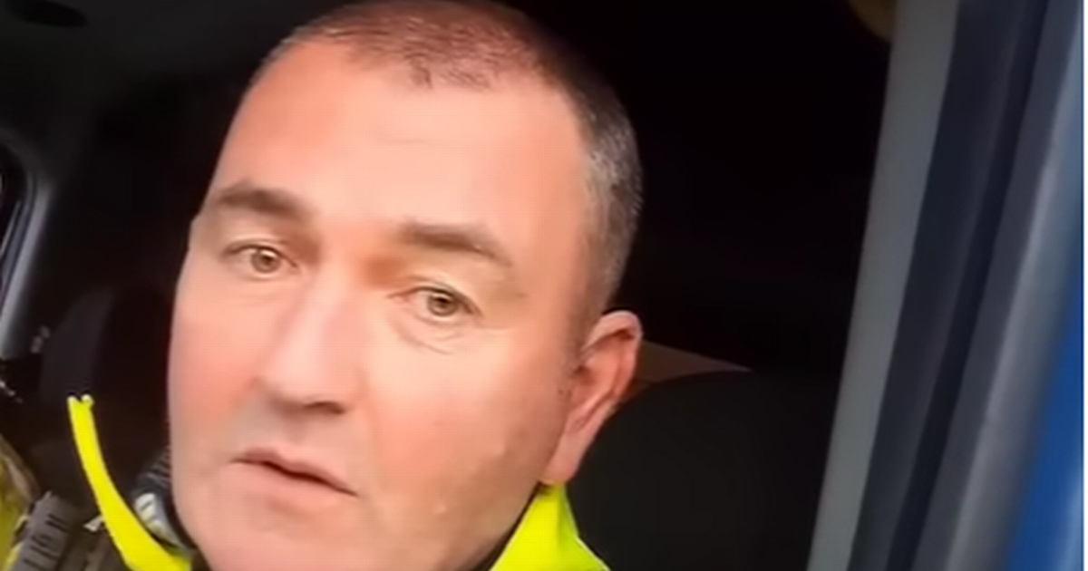 Police officer caught calling YouTuber a 'f***ing…