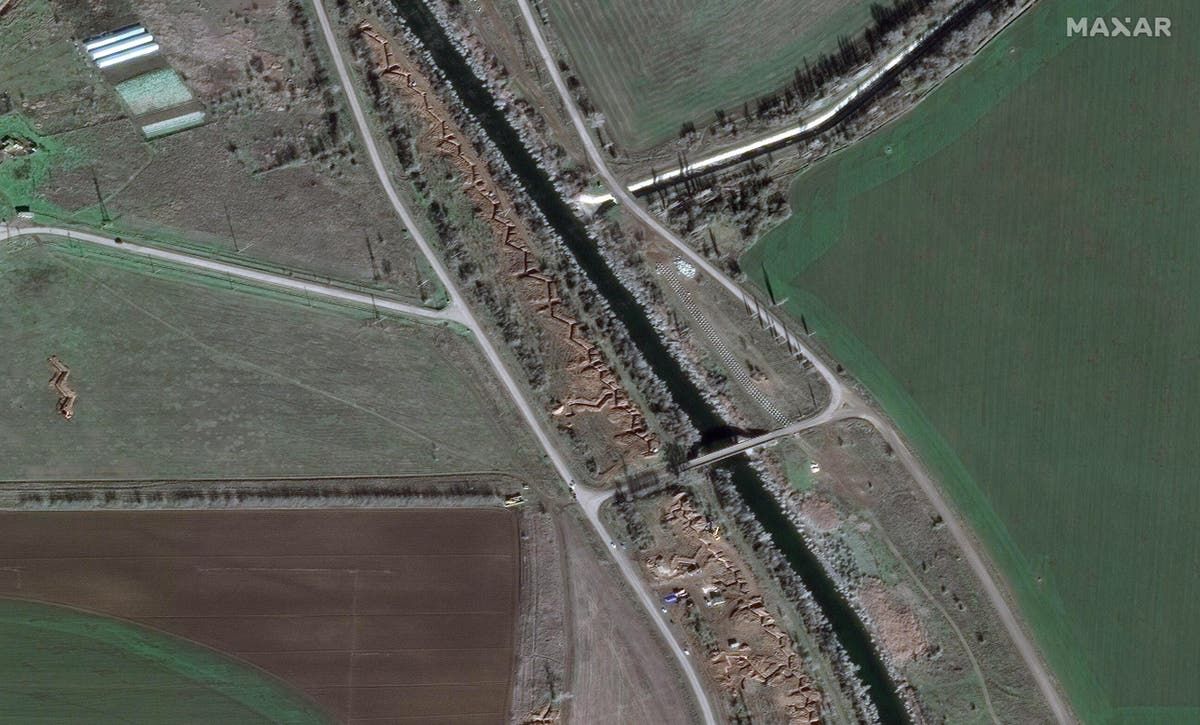 What are the ‘dragon’s teeth’ defences being erected…