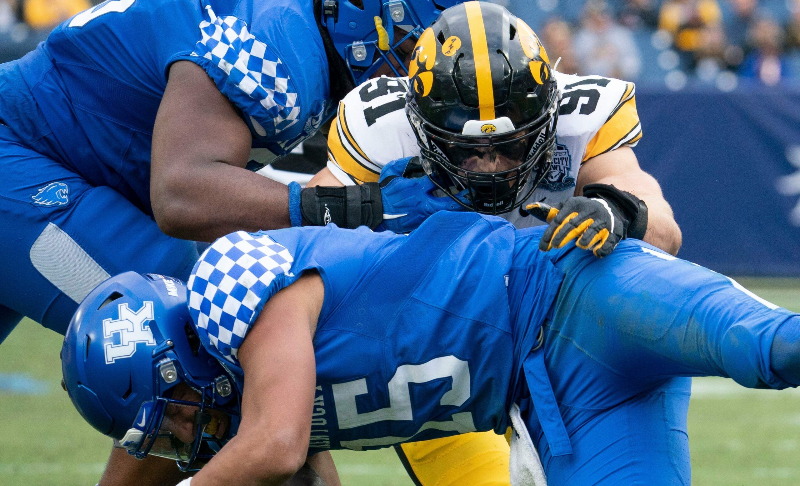 Lukas Van Ness can fill complementary Za’Darius…