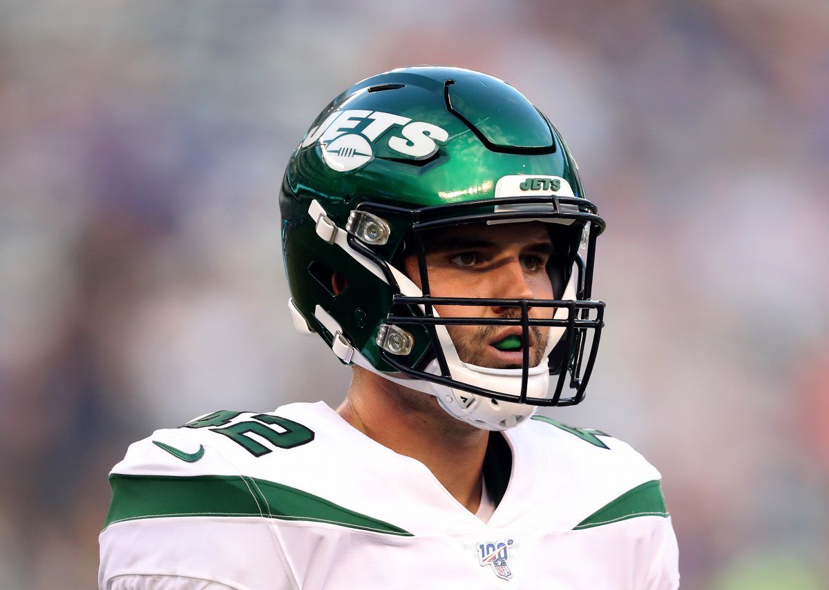 Jets sign long snapper Thomas Hennessy to four-year…