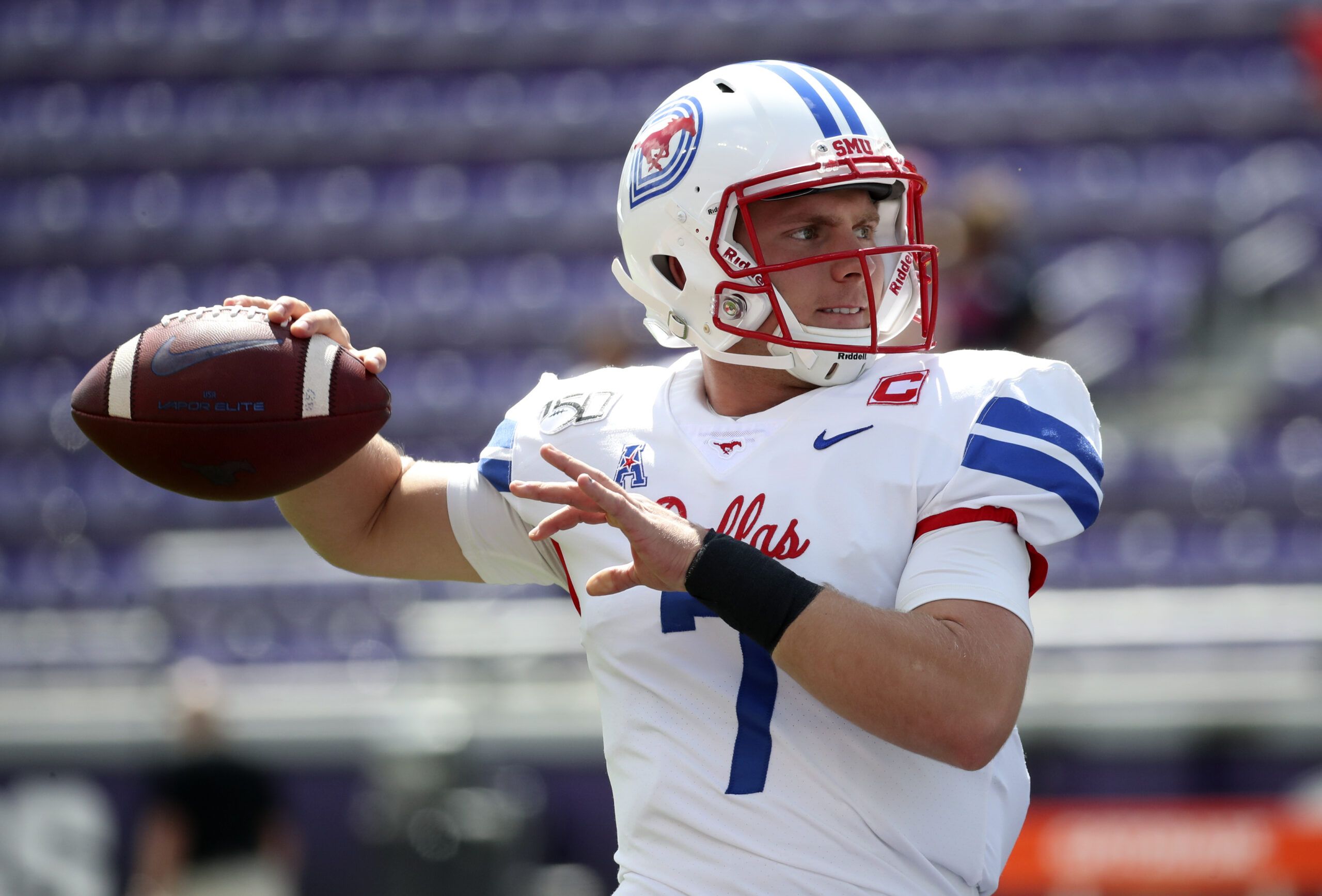 QB Shane Buechele welcomes former SMU teammate WR…