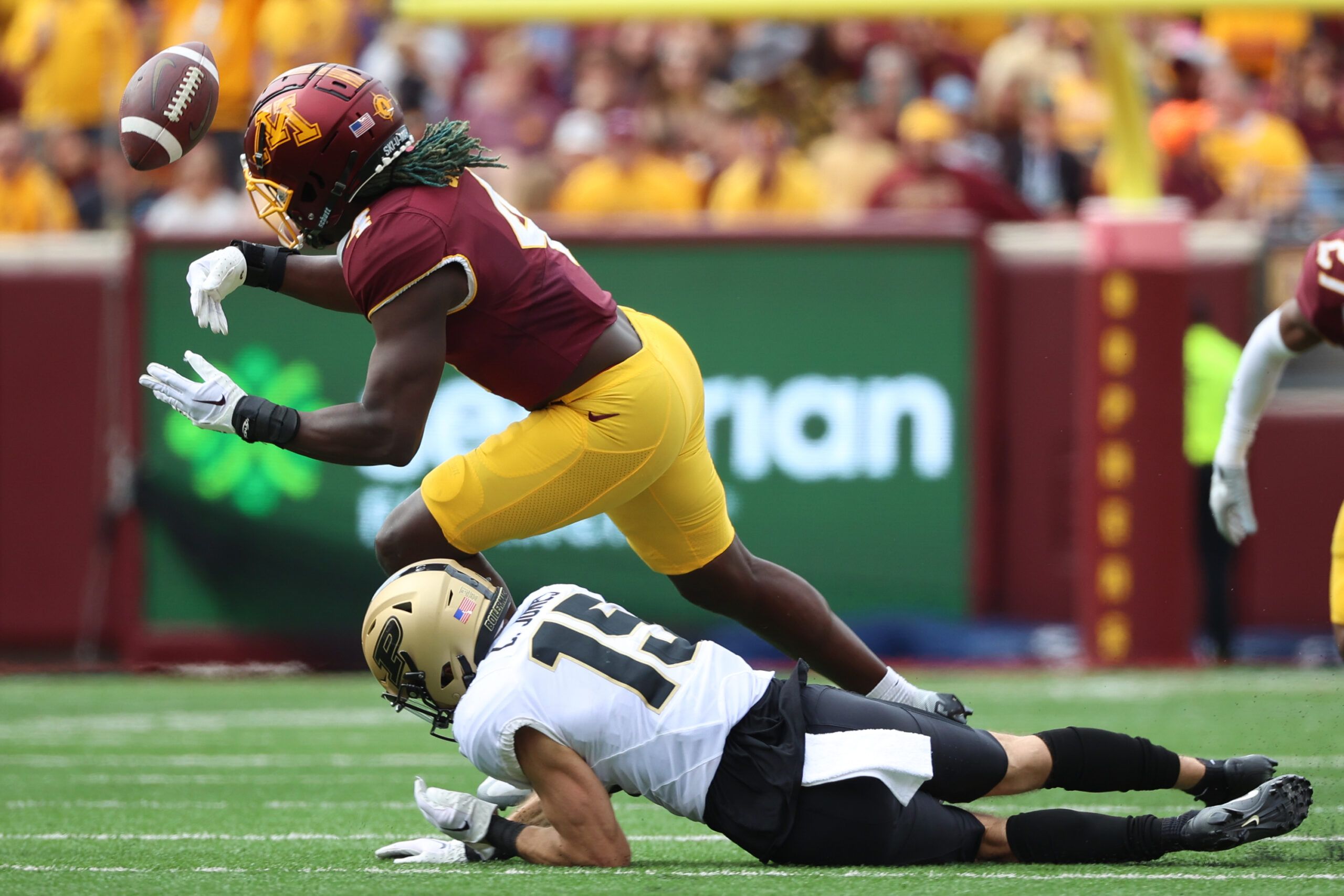 Grading the Bears’ selection of CB Terell Smith in…