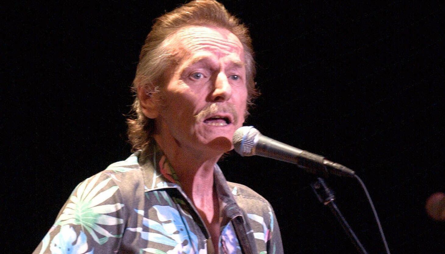 Gordon Lightfoot, singer-songwriter of ‘The Wreck of…