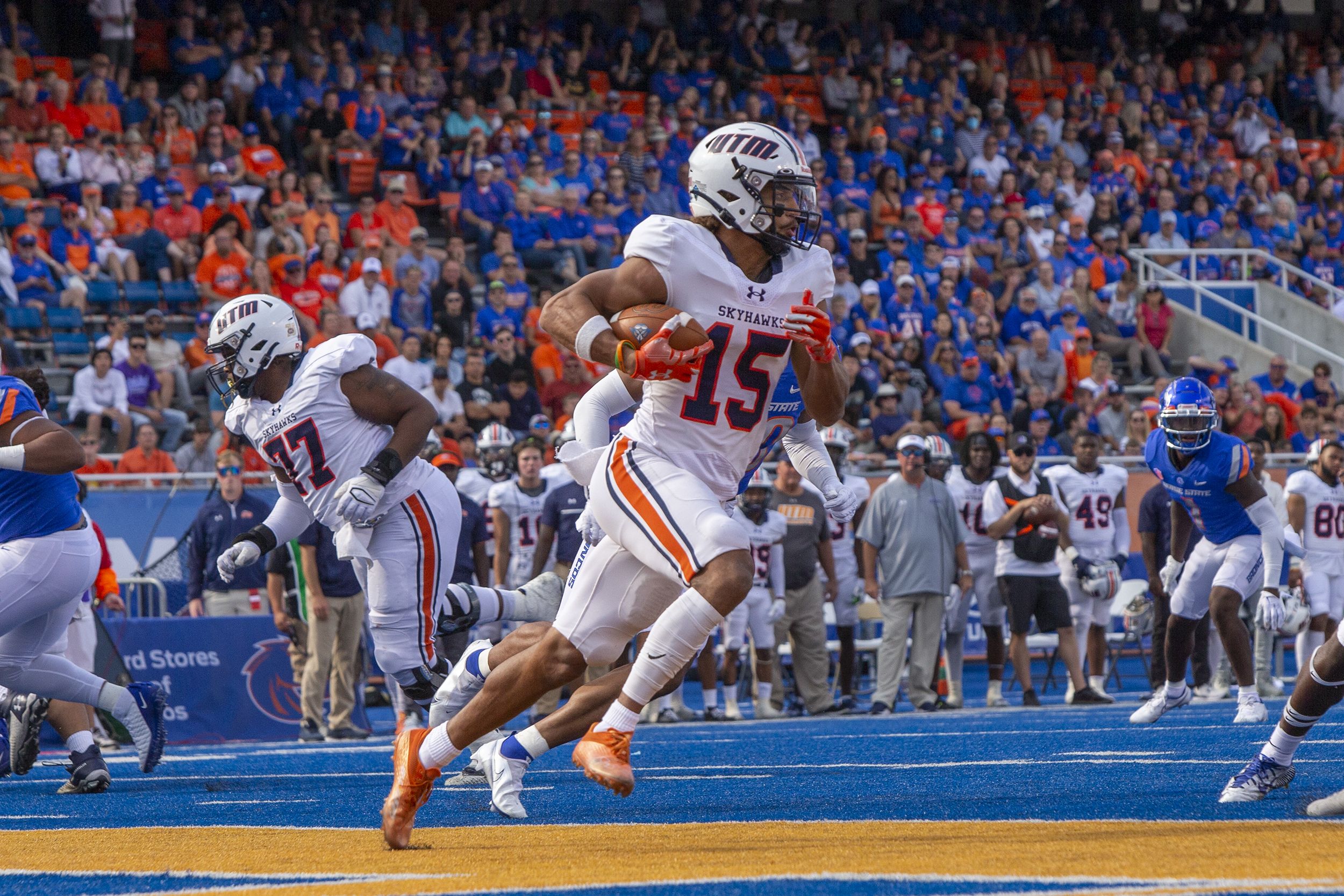 Titans WR Colton Dowell caught the attention of NFL…