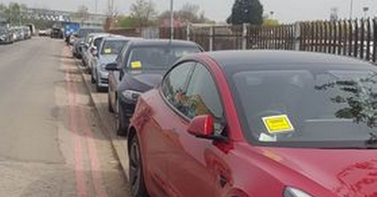 NHS worker shares shocking line of hospital staff cars…