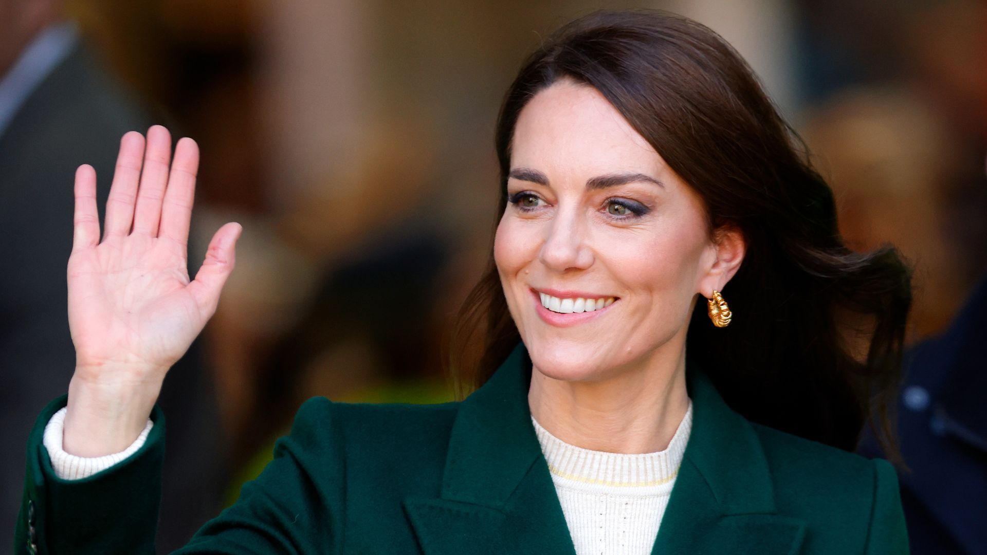 Kate Middleton's silk and crystal embellished bee…