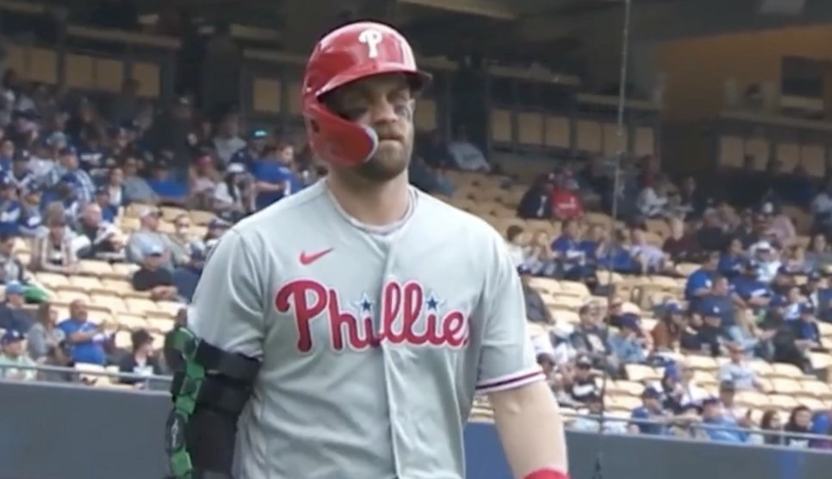 Bryce Harper wore a massive elbow brace in his return…