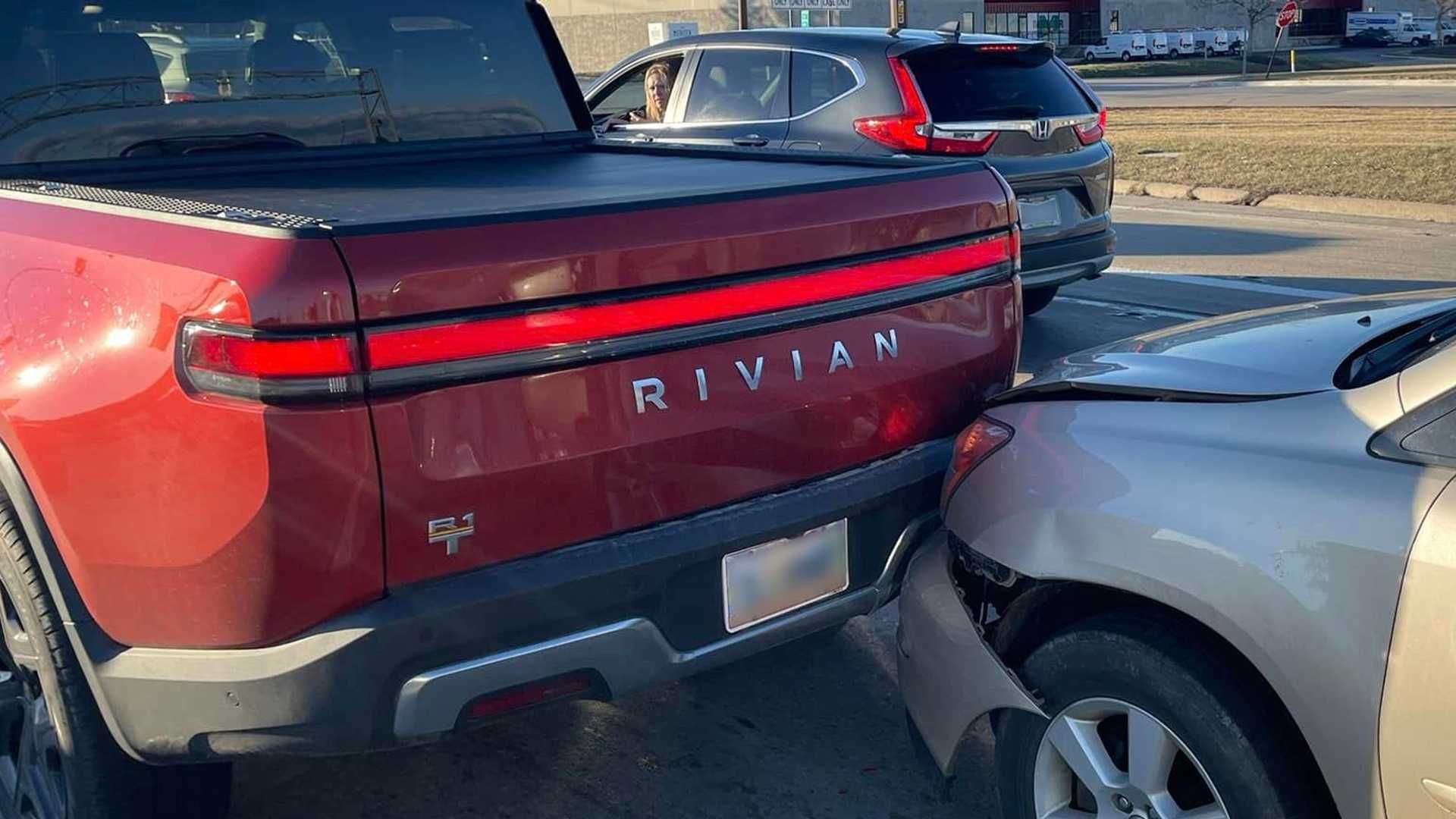 Rivian R1T Fender Bender Lands Owner $42,000 Repair…
