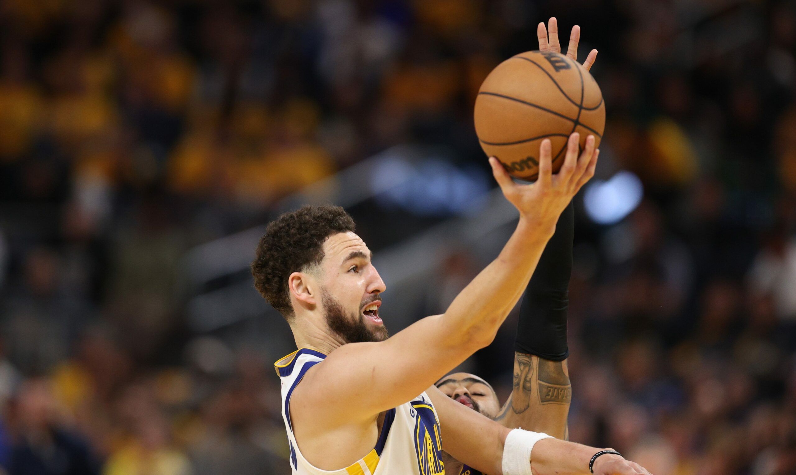 Lakers player grades: L.A. falls to Warriors in…