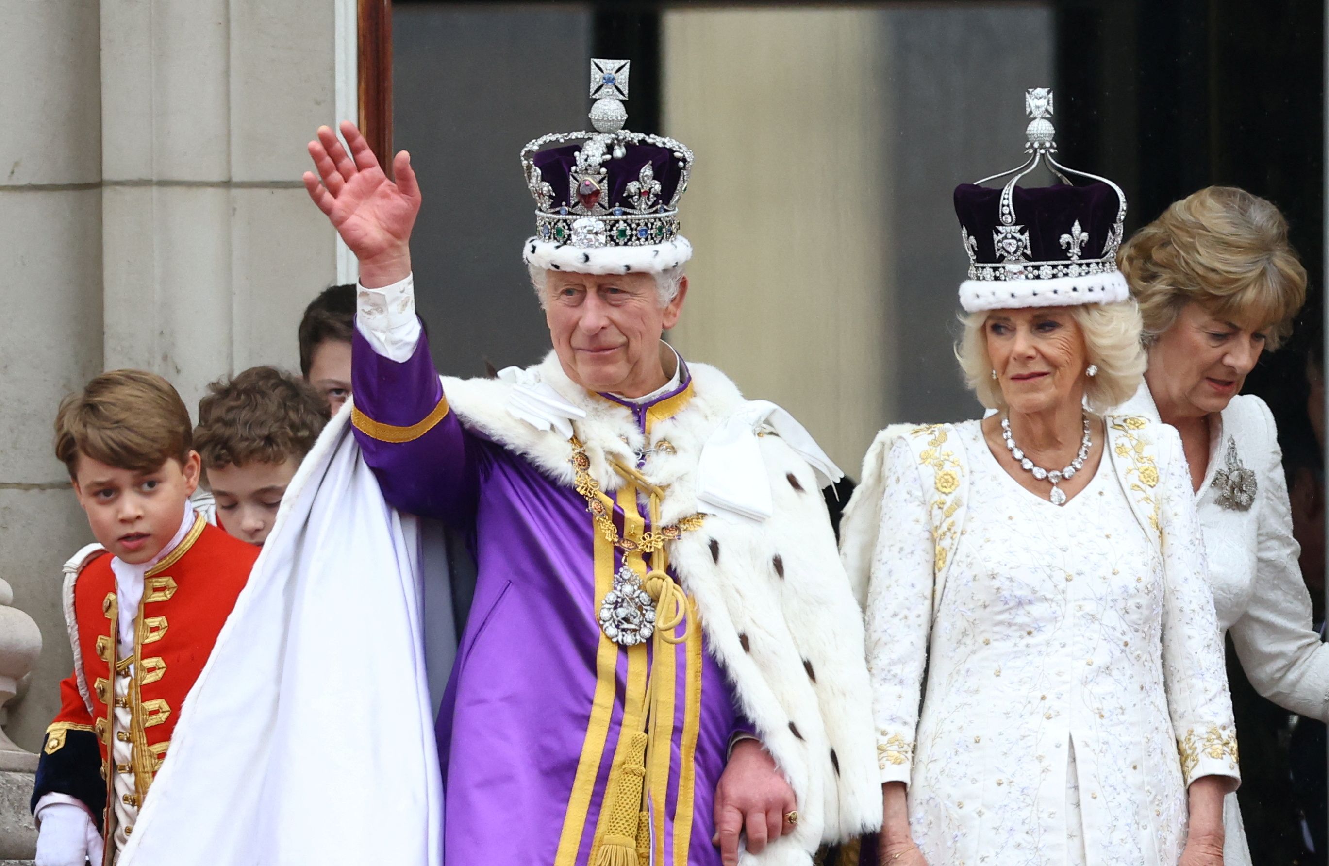 King Charles III crowned as the UK blends tradition…