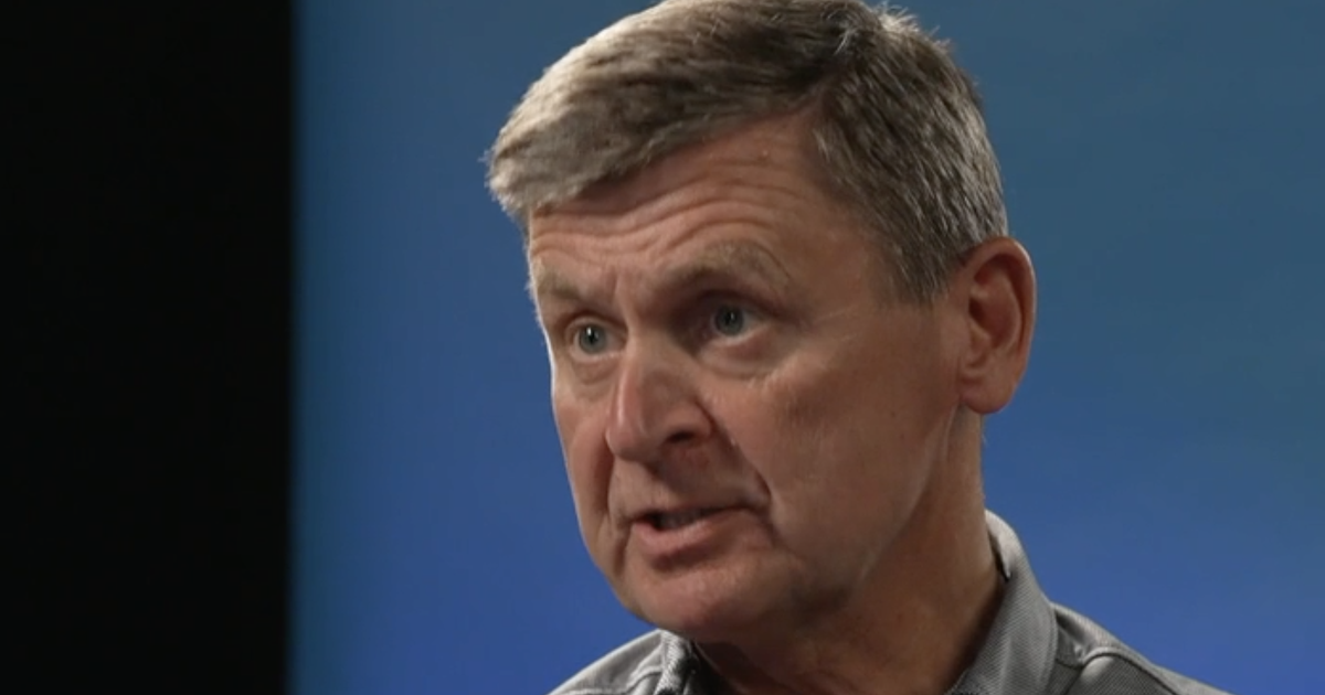 Stuart Dougal in Willie Collum nod as Hearts red card…