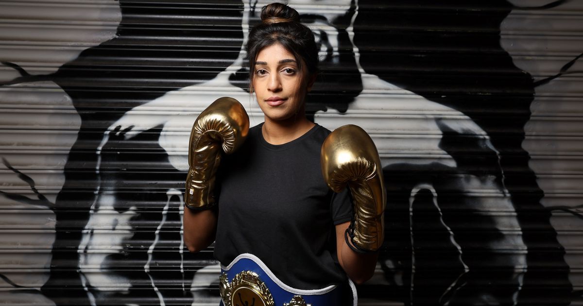 Scots female Muslim boxer hopes to 'smash the glass…