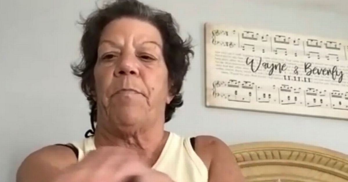 Woman gets on wrong plane and ends up in a foreign…