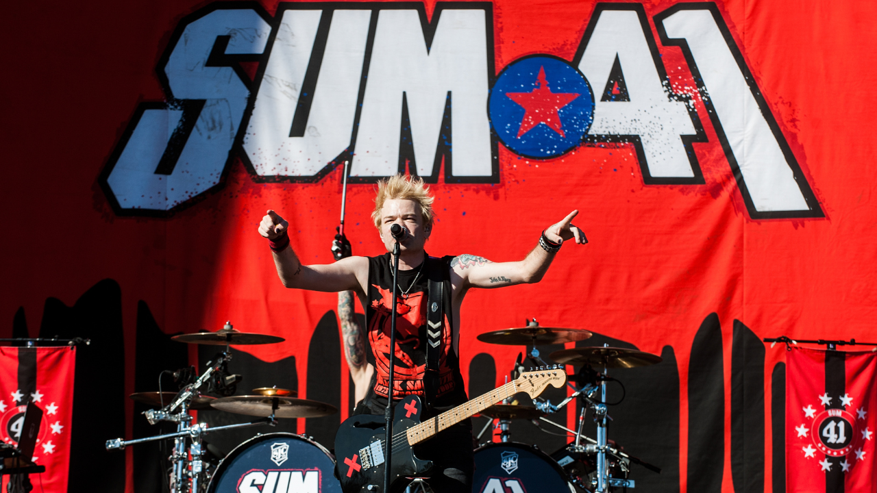 It’s The End Of An Era: Sum 41 Have Broken Up After 27…