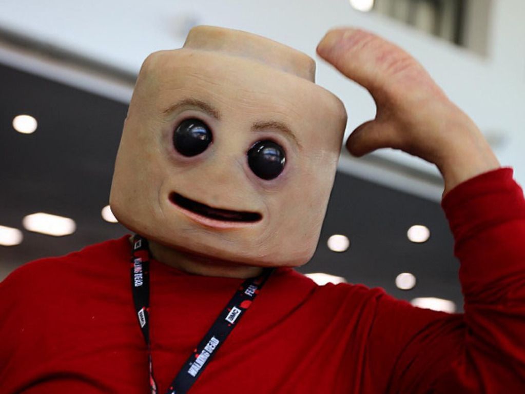 This horrifying Lego cosplayer is freaking out the…