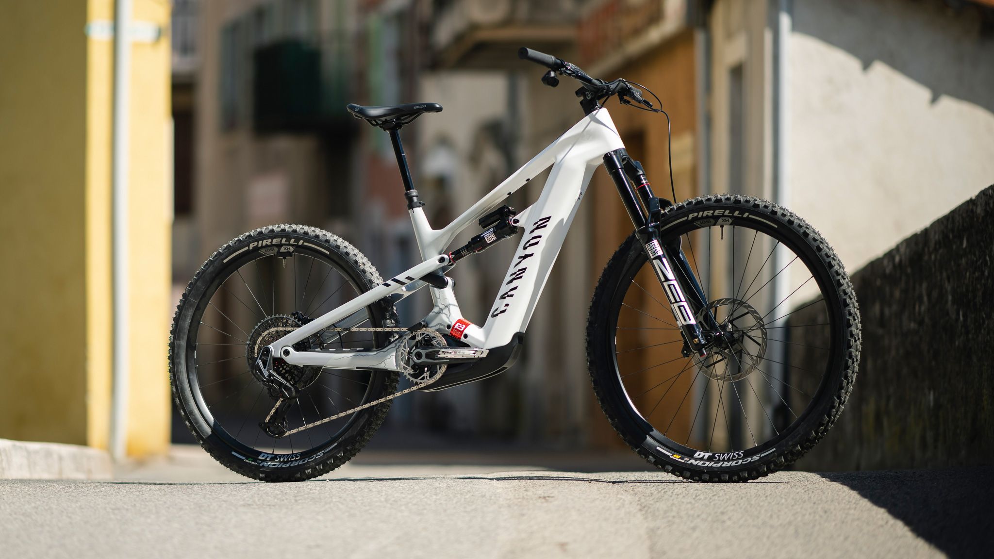 Canyon boosts its ON e-MTB range with the all-new…