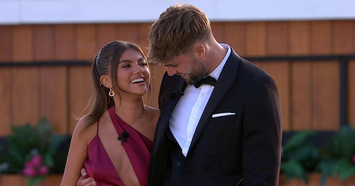 Love Island's Samie and Tom risk awkward run-in at…