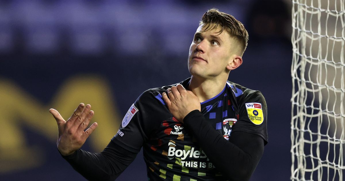 Leeds United transfer rumours with rivals 'leading'…