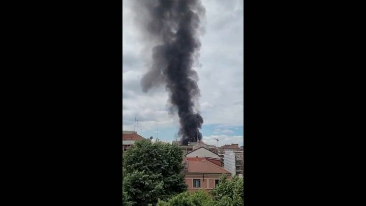 Milan: Several cars on fire after large explosion…