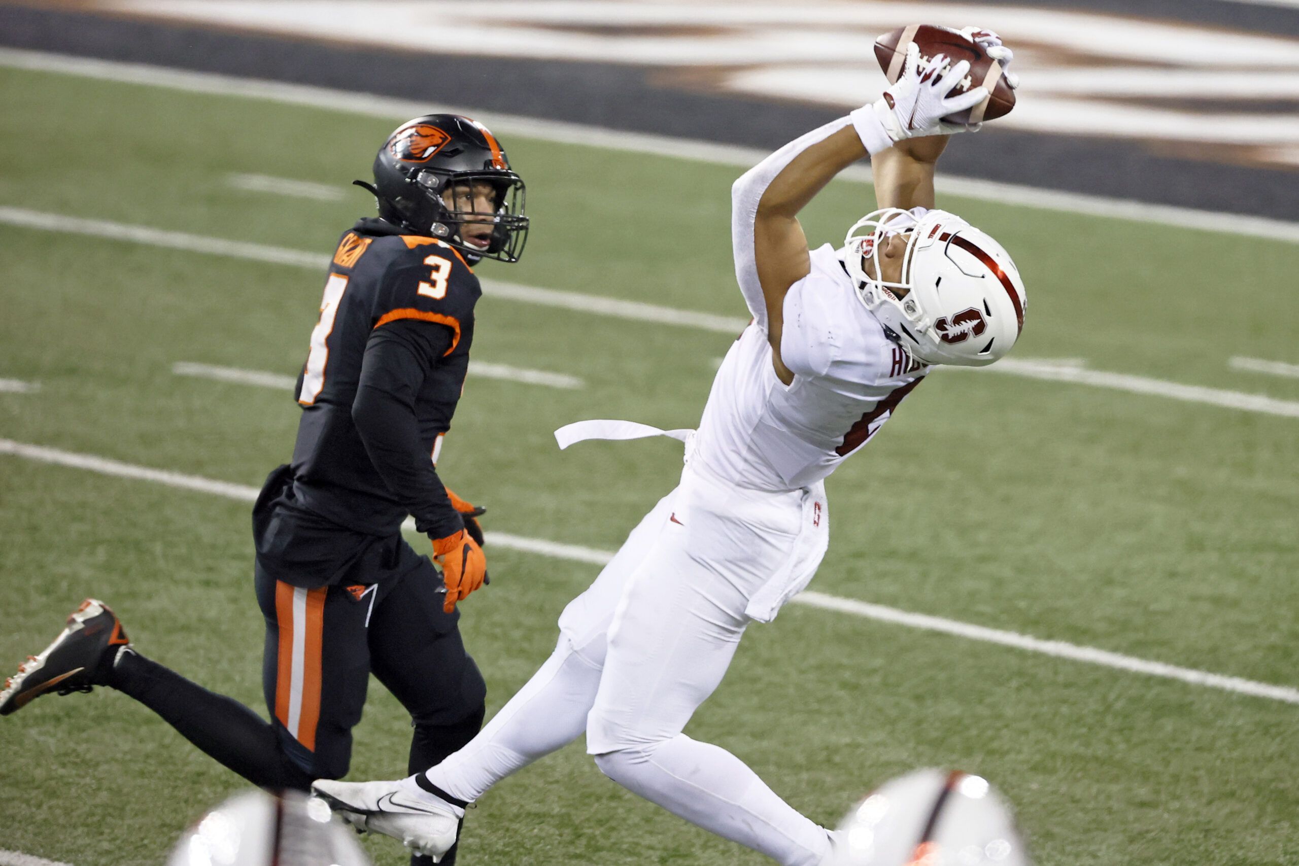 Dolphins rookie TE Elijah Higgins watching George…