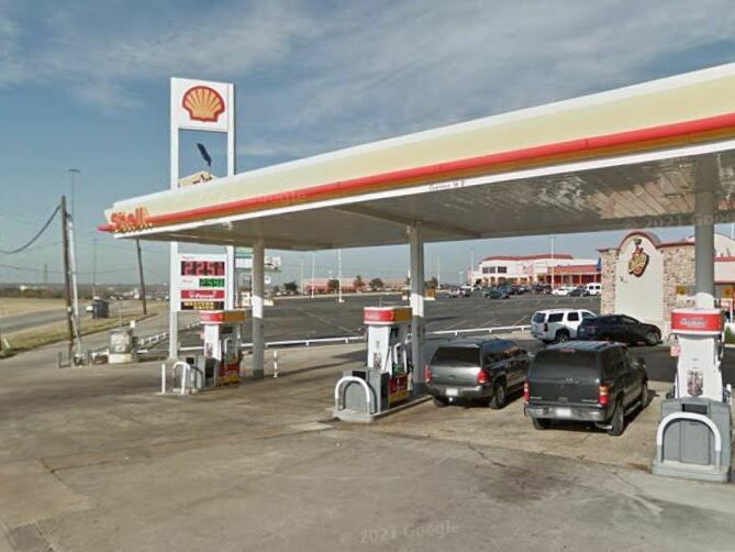 A Texas woman was killed by her boyfriend after…