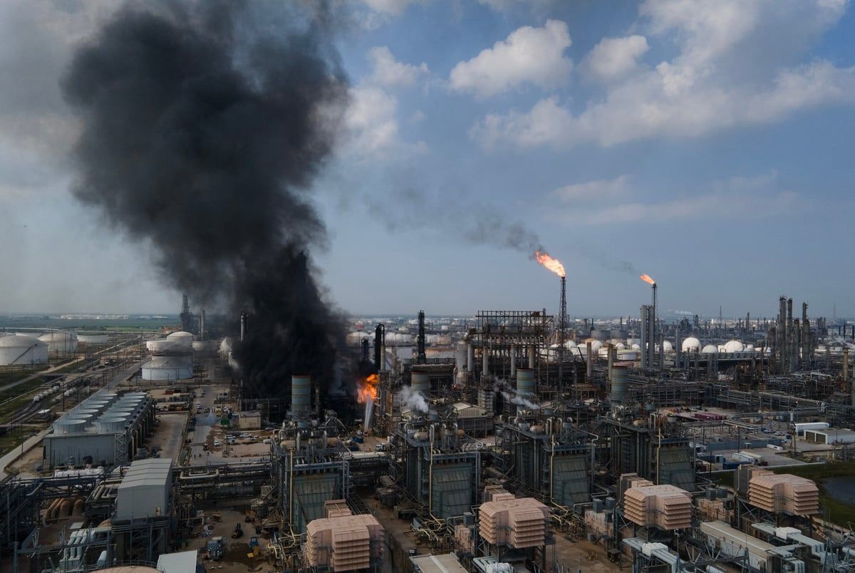 Houston-area chemical fire highlights gaps in Texas…
