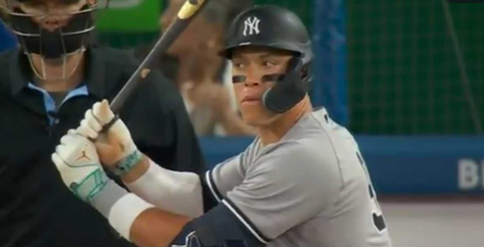 Of course Aaron Judge’s side-eye look became a…