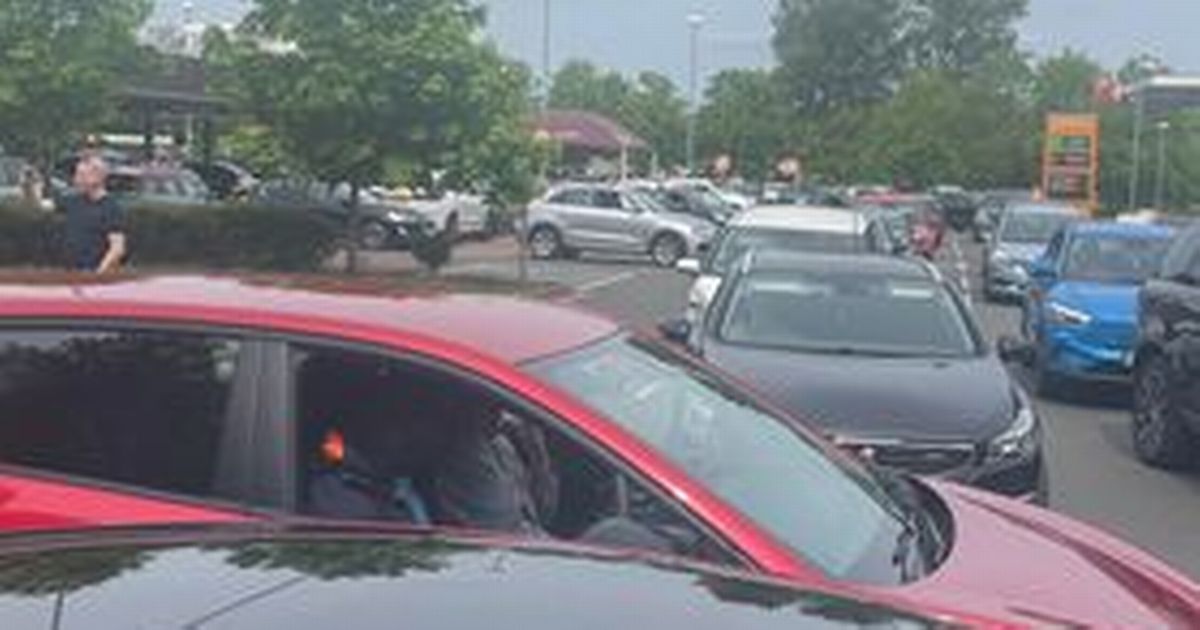 Gridlock as Glasgow drivers 'stuck for hours' at…