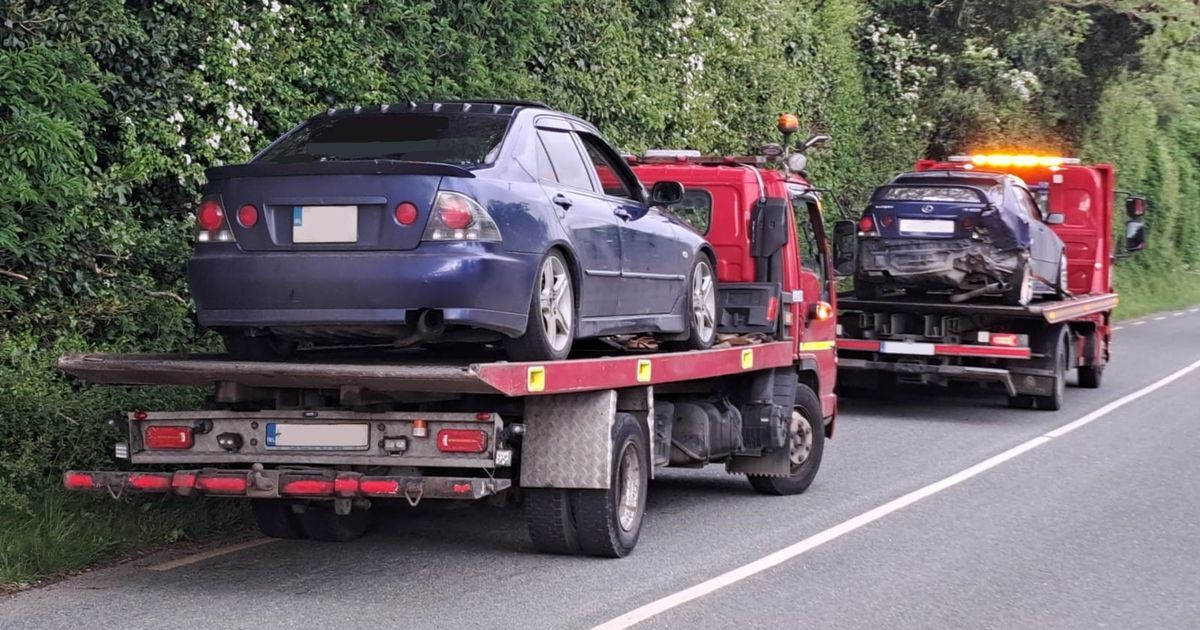 Garda checkpoint carnage as cars smash into each other…