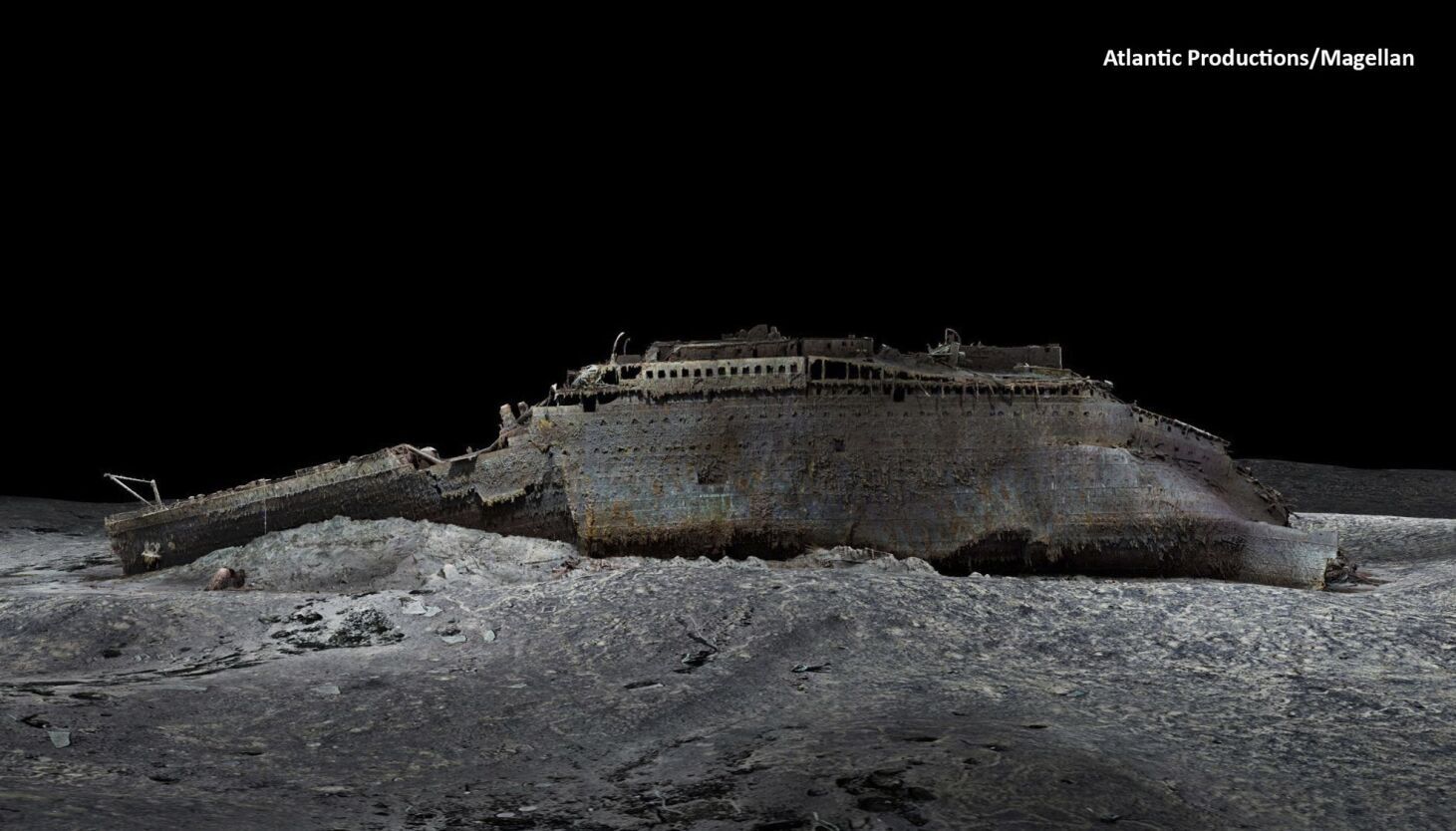Full 3D scan of Titanic shows the shipwreck in a new…