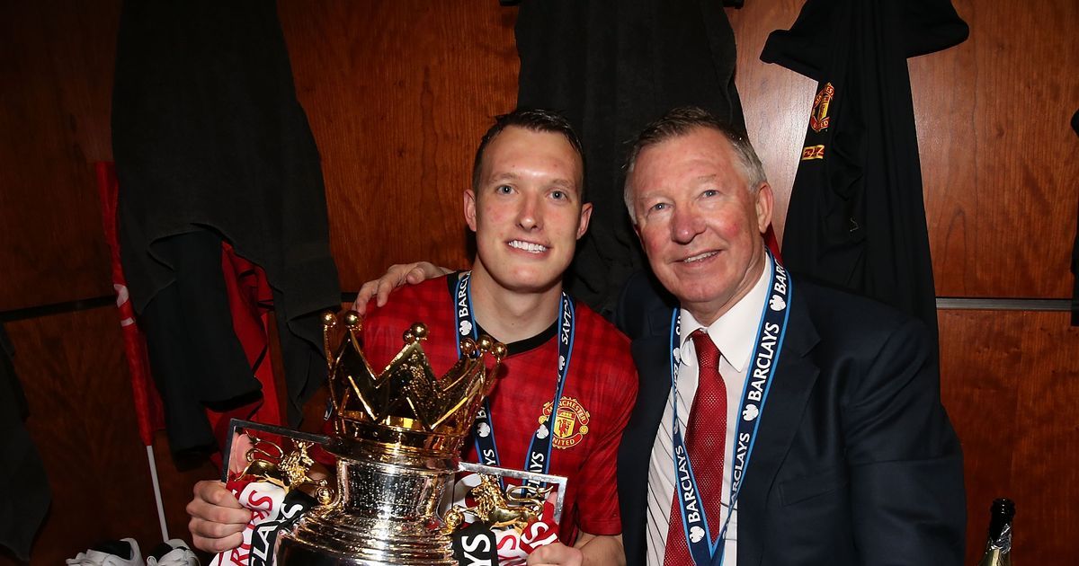 Sir Alex Ferguson sends message to Phil Jones after…