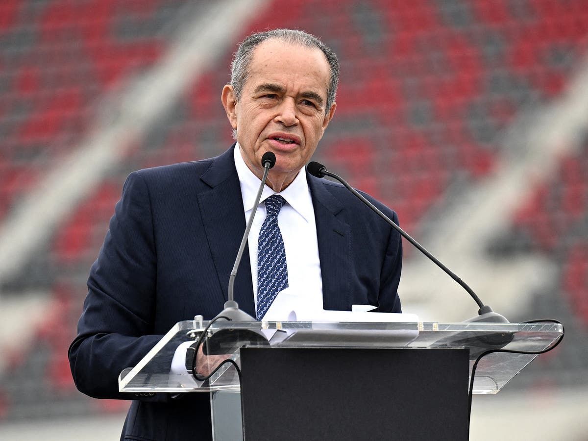 Billionaire gives Tories their largest donation in 20…