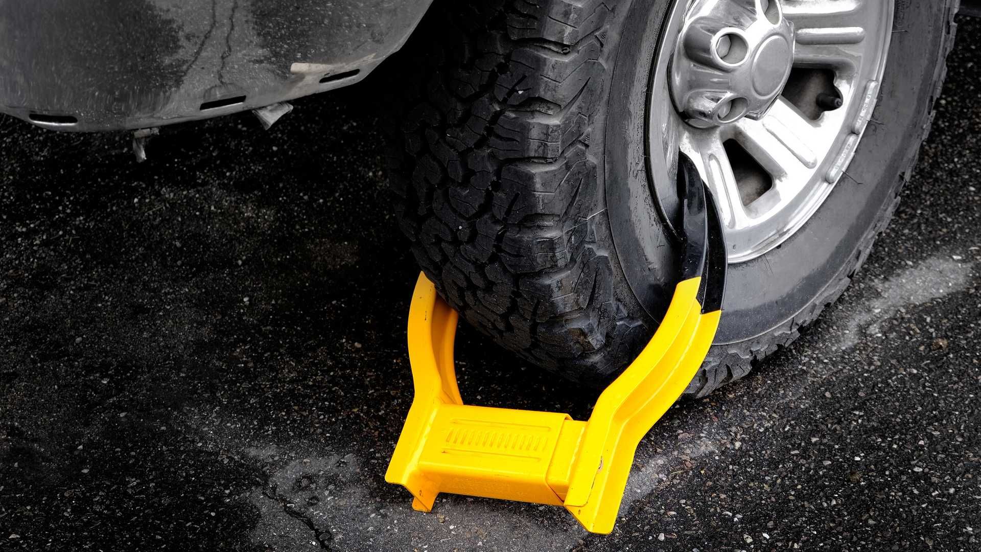 Atlanta "Boot Girls" Have Keys To Unlock Parking…