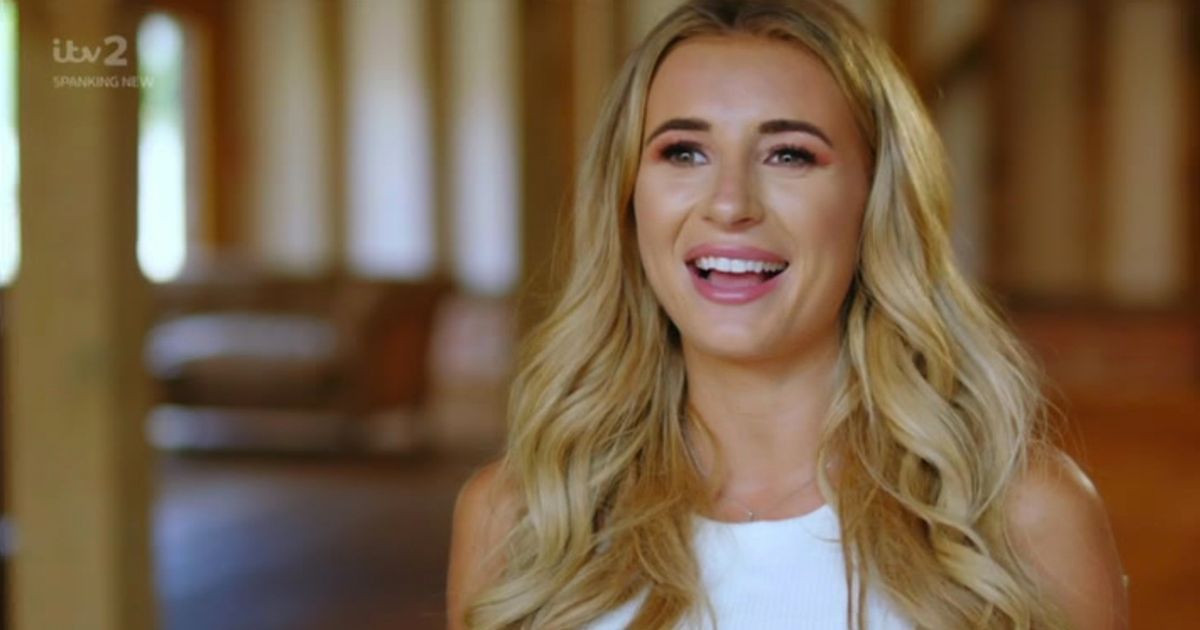 Dani Dyer supported by fans after giving birth to twin…