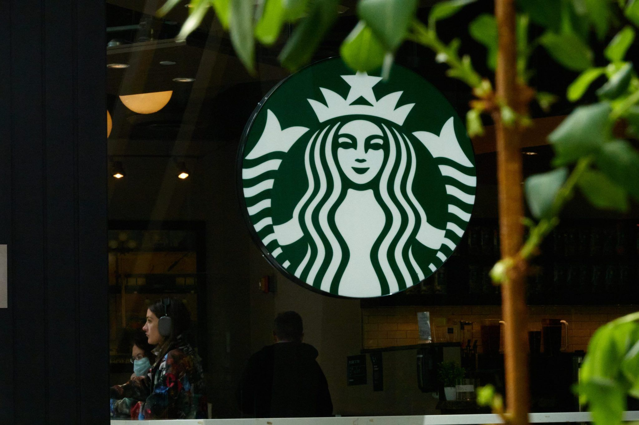 Starbucks is swapping its cube ice for nugget ice