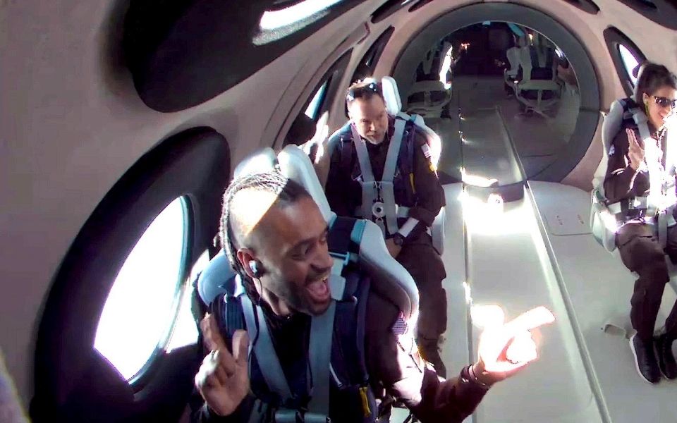 Virgin Galactic completes final space test flight