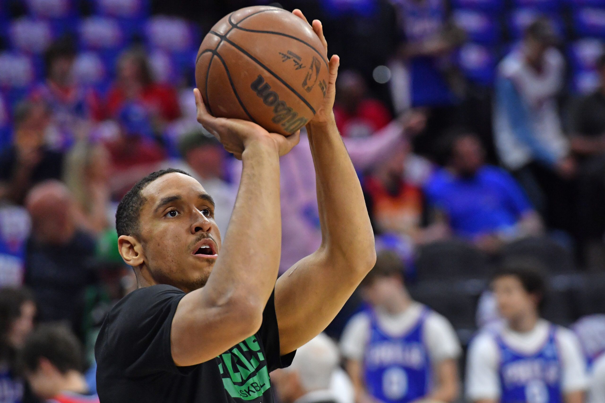 Malcolm Brogdon leaves Game 5 early with right forearm…
