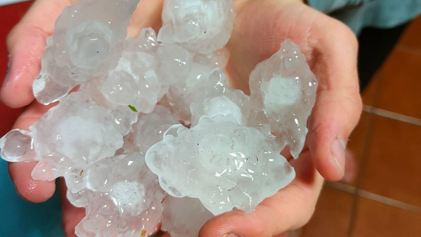 Large hailstones hit Newcastle as storm sweeps through…
