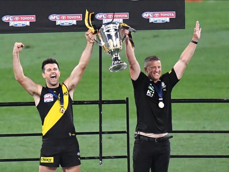 Premiership coach Hardwick quits AFL club Richmond