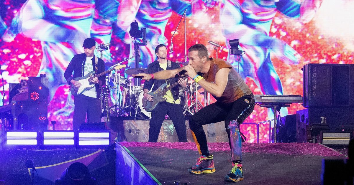 Coldplay at Etihad Stadium - stage times, support…