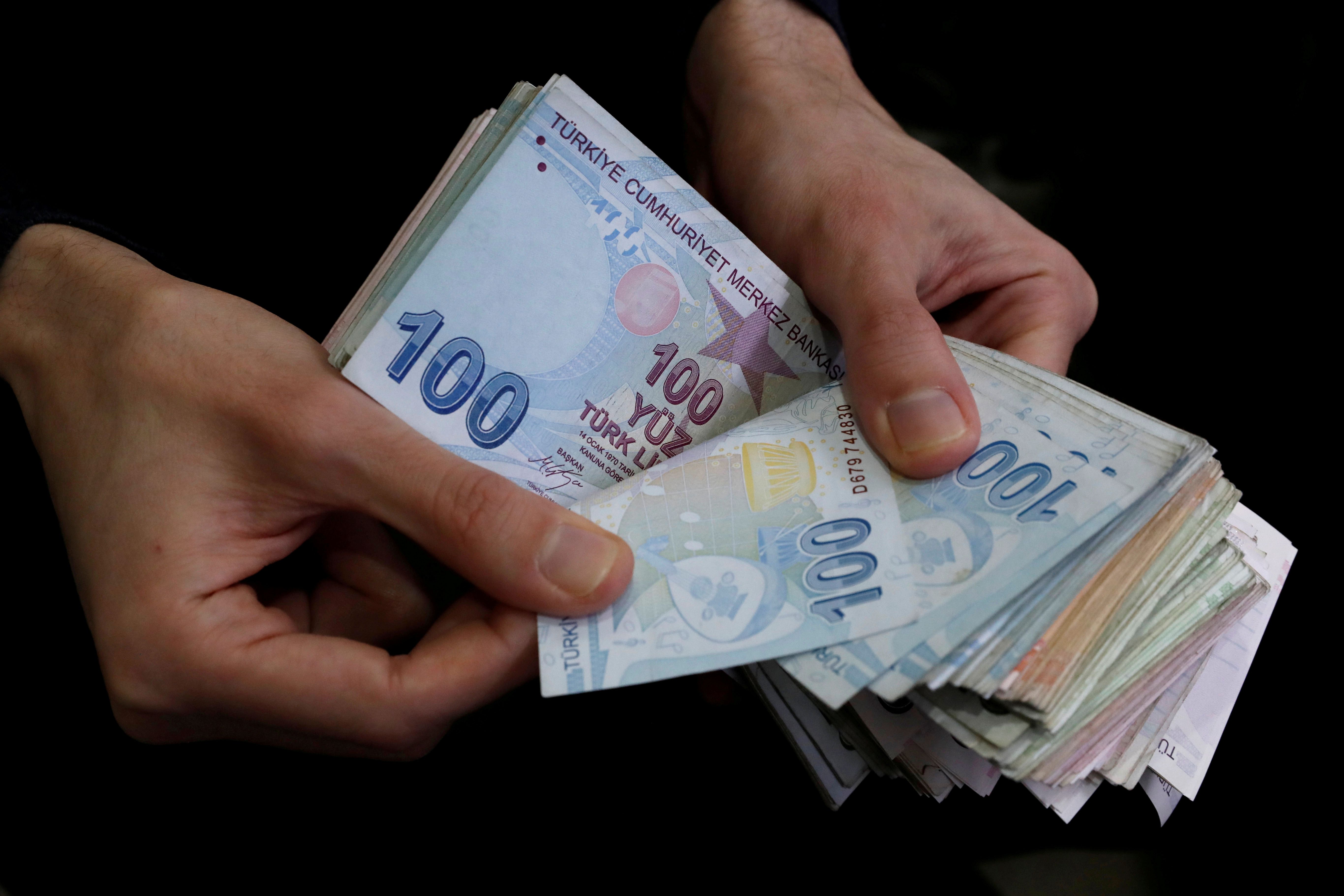 Analysis-Turkish lira's long decline a symbol of strife