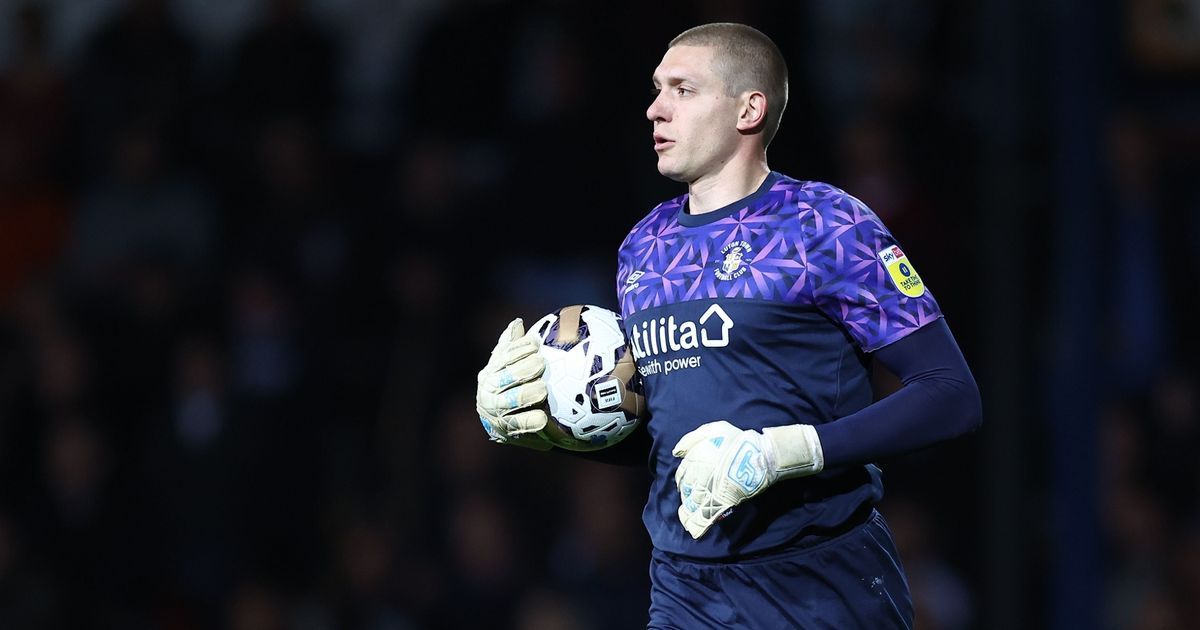 Nottingham Forest goalkeeper sends promotion message…
