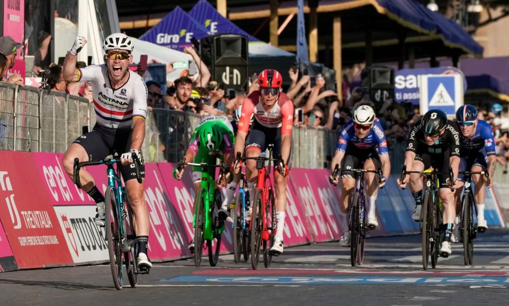 Mark Cavendish wins final stage of Giro d’Italia as…