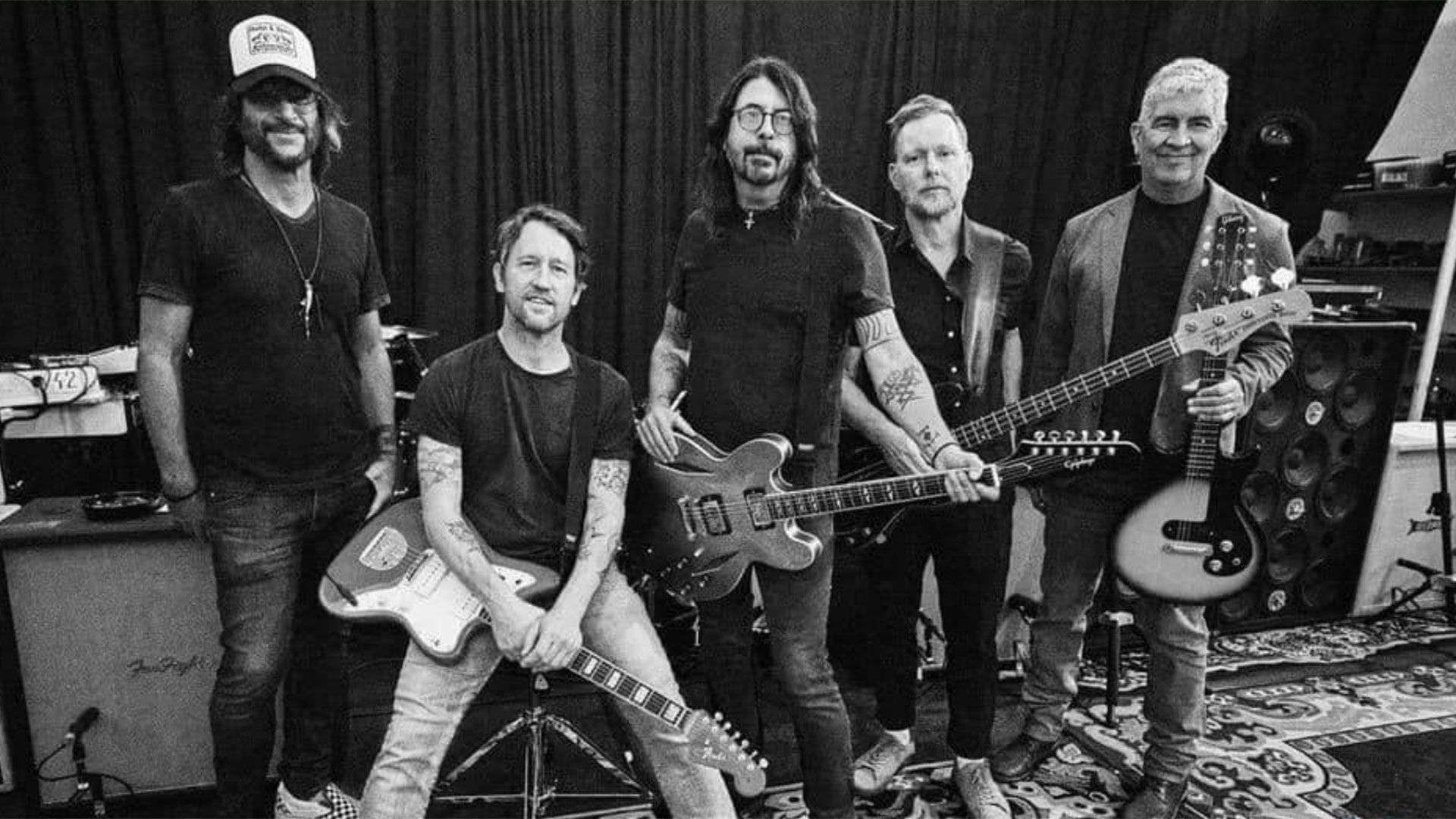 Dave Grohl appears to confirm his Epiphone signature…