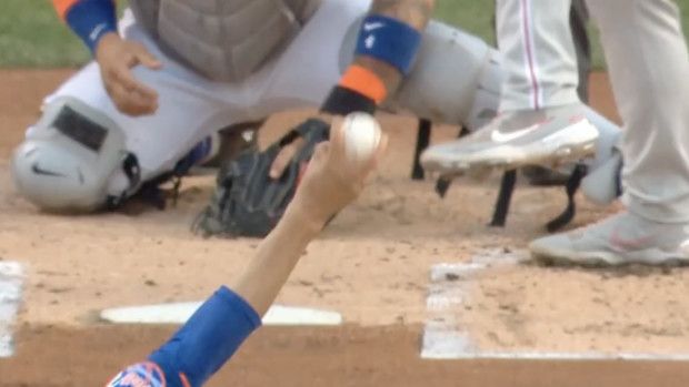 Sports Illustrated - This Slo-Mo View of Kodai Senga’s…