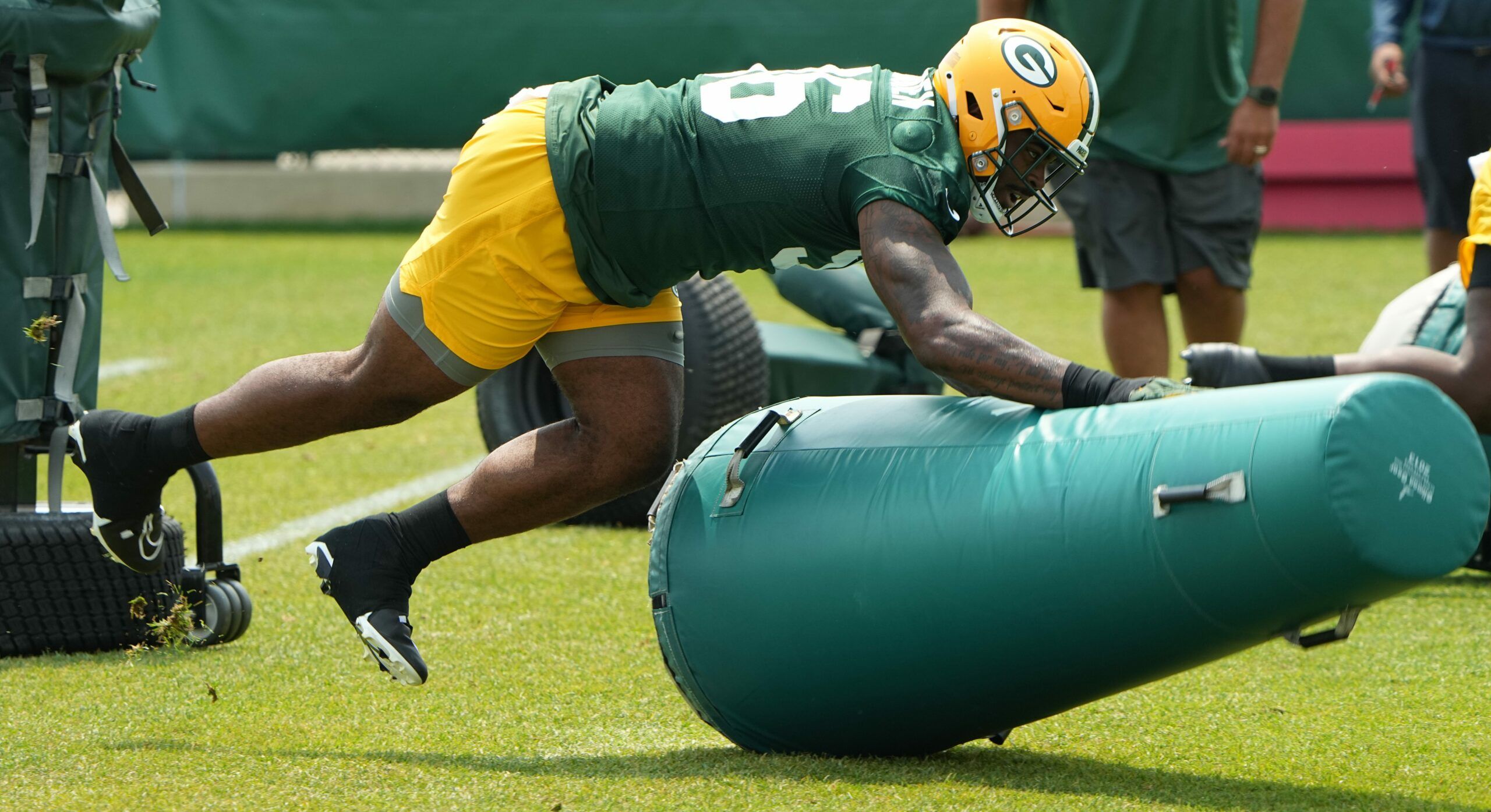 Packers rookies Colby Wooden and Karl Brooks take…